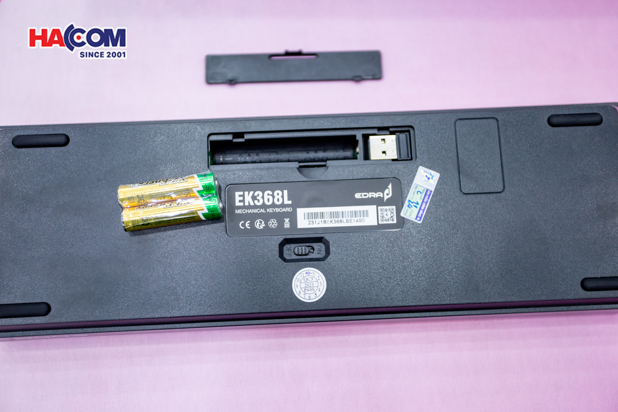 Bàn phím cơ gaming không dây Edra EK368L Beta Red switch (Bluetooth/2.4G)